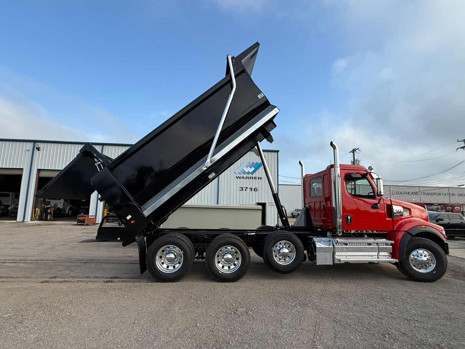 Warren Truck and Trailer Alabama, LLC - Flatbed & Dump Bodies